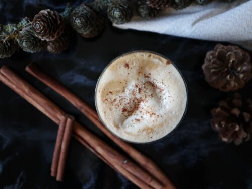 Krydret julekaffe | Opskrift på café latte med julesmag